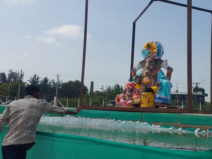 1600 Ganesha idols were released in Kutrim Kund of Jamnagar Municipal ...