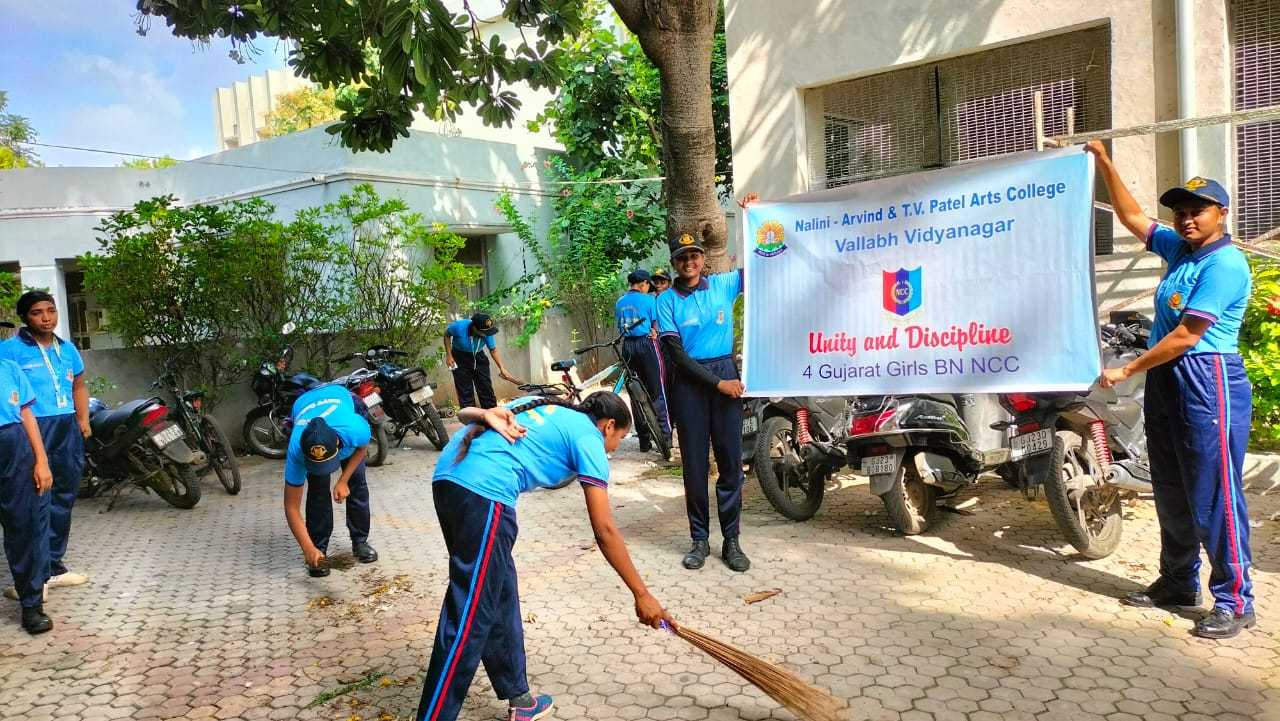 Cleanliness campaign was organized by NCC sisters in Nalini College ...