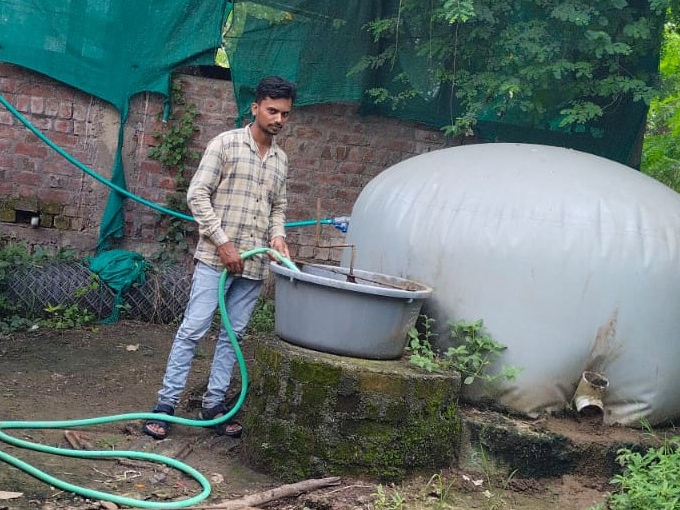 By adopting the scientific method of dung plant and making proper use ...