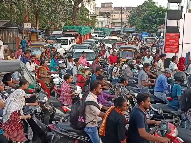 As Prakash Talkies shut down in Garnalu for a month, East-West traffic ...