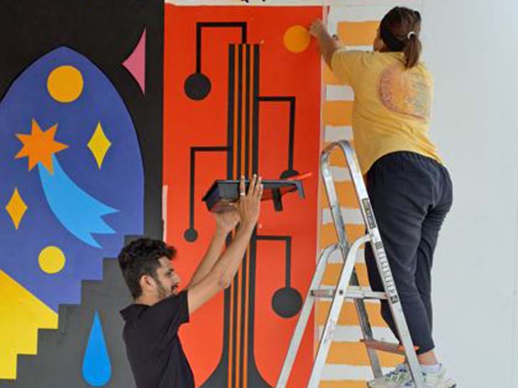 French Wall Art Festival held in Ahmedabad Large size wall art on the ...