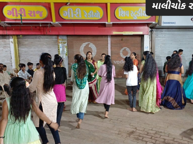 The colors of ancient Navratri in Wagad area including rappers, the ...