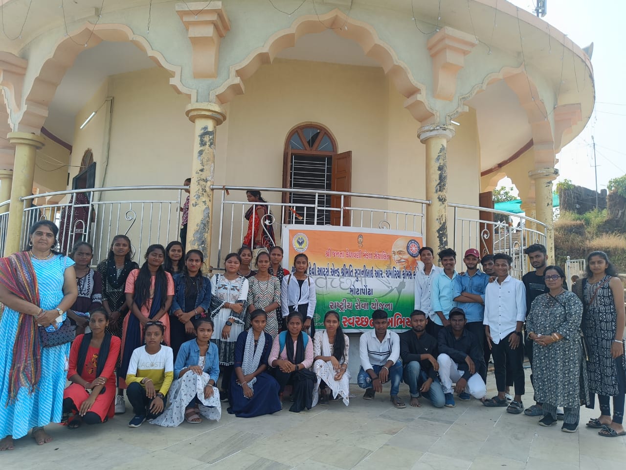 Motapondha Arts and College organized a cleaning campaign at Parnera ...