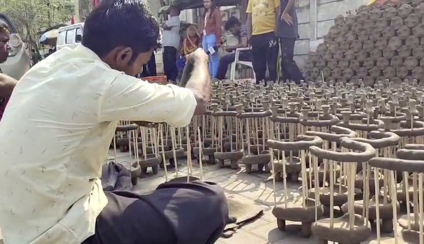 People of Sindhi community in Vadodara perform special puja-archana on ...