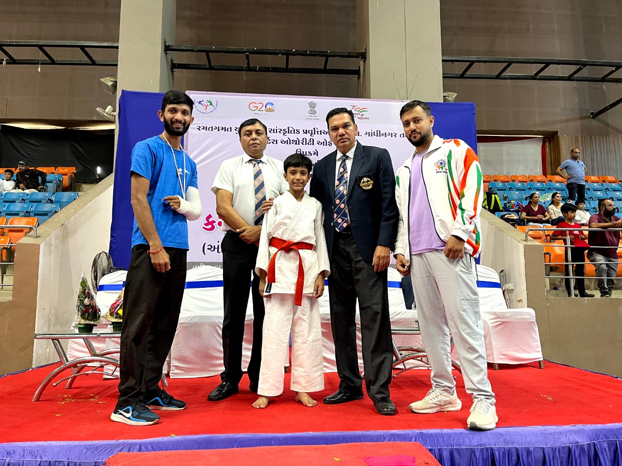 Devam Trivedi bagged silver medal in state level school karate competition | સ્પર્ધા ...