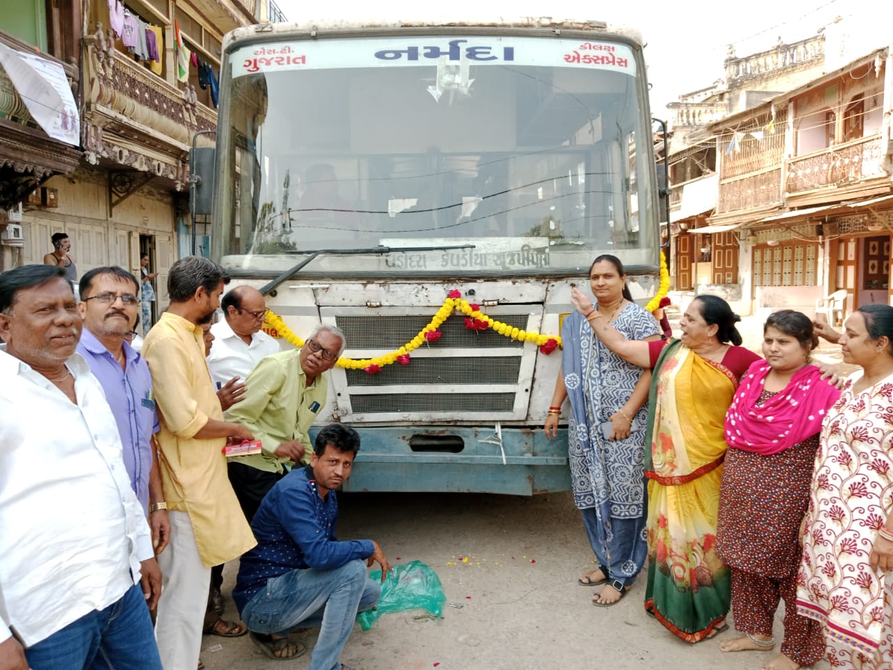 ST buses will now come inside Tilakwada village, people's journey to ...