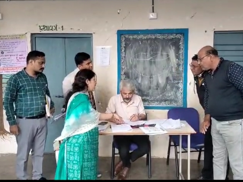 The Joint Returning Officer paid a surprise visit to the polling ...