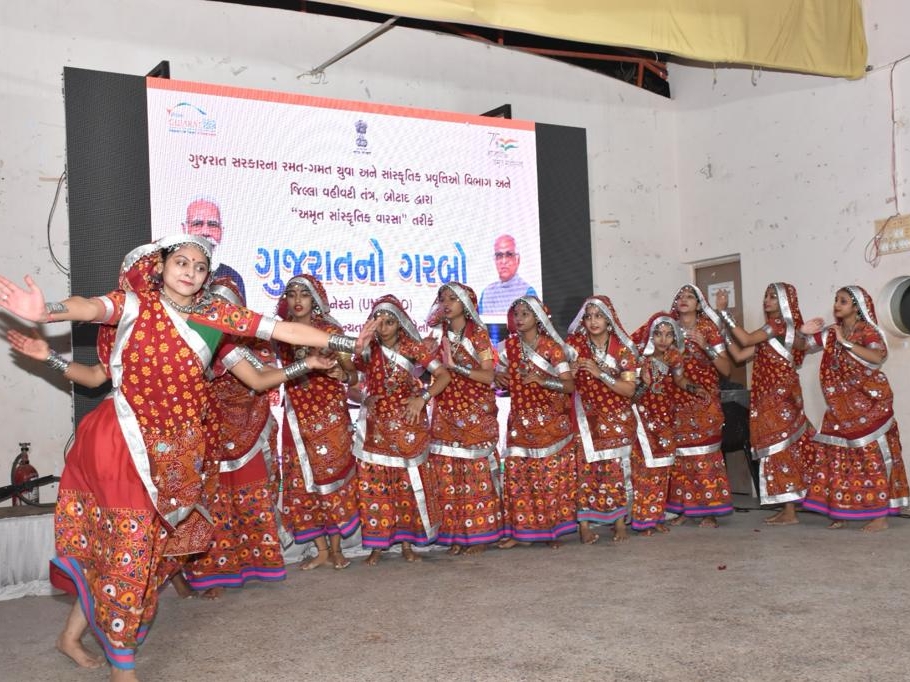 Garba of Gujarat got pride of place | ગુજરાતના ગરબાને મળ્યું ગૌરવવંતુ ...