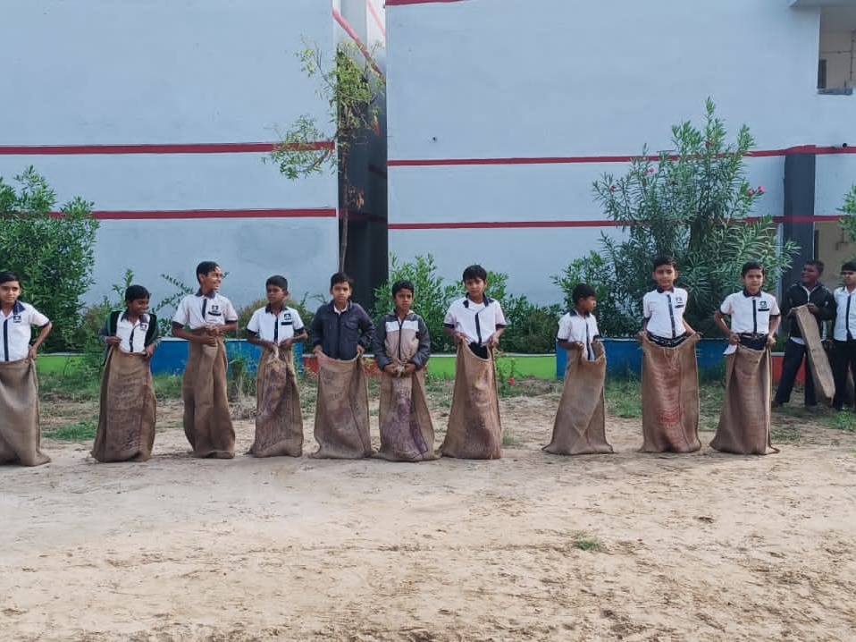 A sports festival was celebrated in Bhat Primary School of Daskroi ...