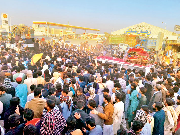 One lakh people march from Balochistan to Islamabad, border sealed