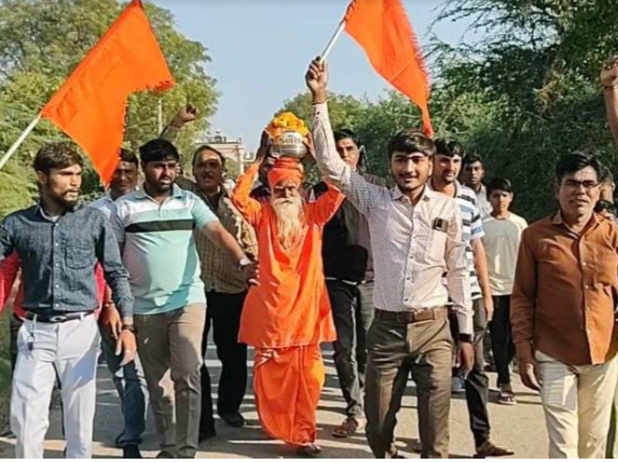 When the Akshat Yatra arrived in Chansma Panthak, village by village grand samaya was held ...