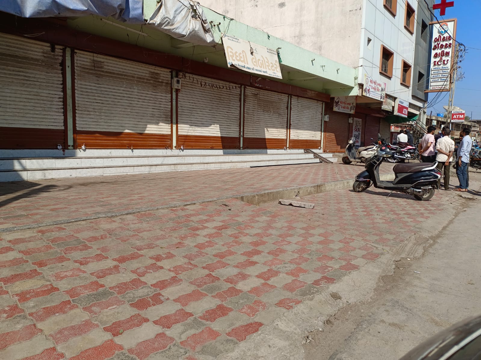 60 shops for littering in public sealed in Botad | સફાઈ અભિયાન અંતર્ગત ...