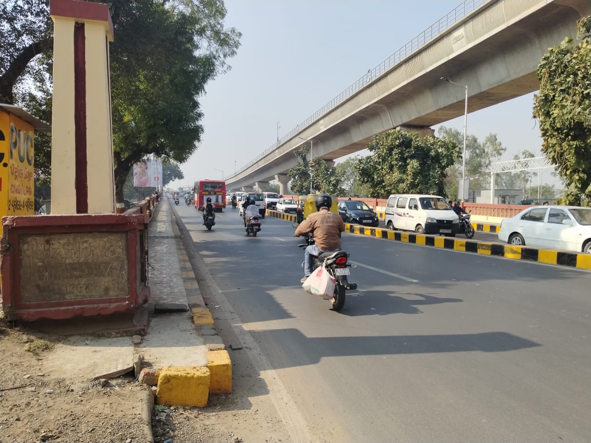 Decision to enlarge Chimanbhai Bridge.One wing of the bridge will ...