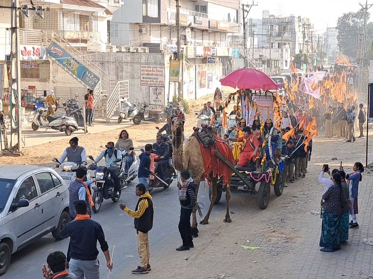 Students of Tapovan, Sanskar and Sapteshwar schools in Himmatnagar ...