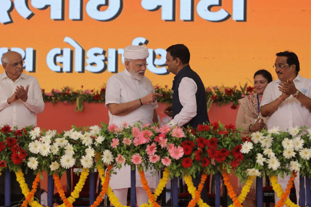 Bharat Boghra Profile, who is Bharat Boghra, Bharat Boghra family | 14 ...