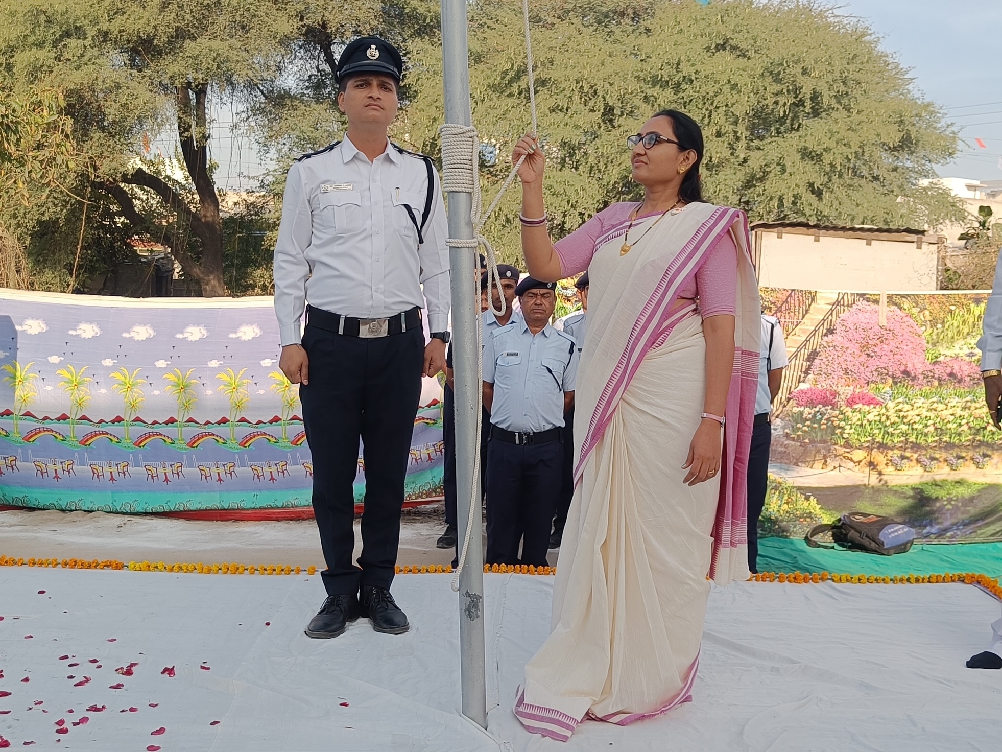 Republic Day was celebrated with Aan, Baan and Shan by unfurling flags ...