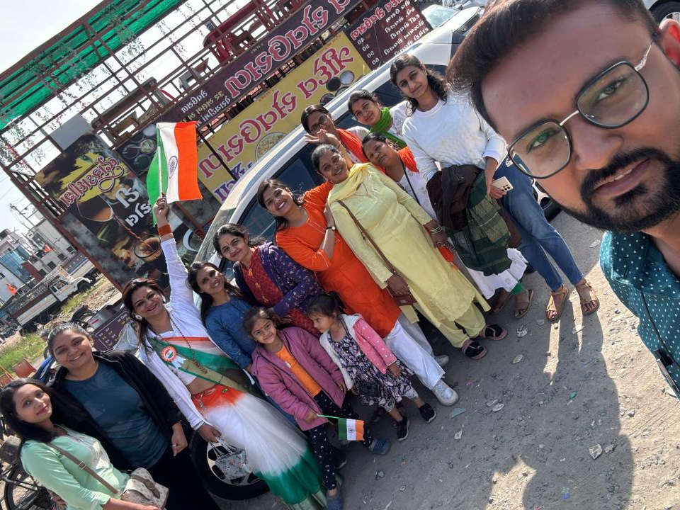 Food packets and fruits were distributed to needy people by the women ...