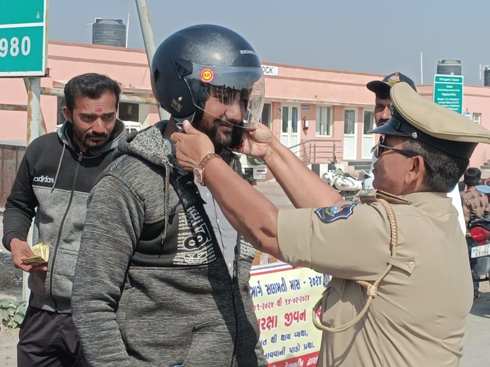 At Khambhaliya Celebrating National Road Safety Month | રાષ્ટ્રીય માર્ગ ...