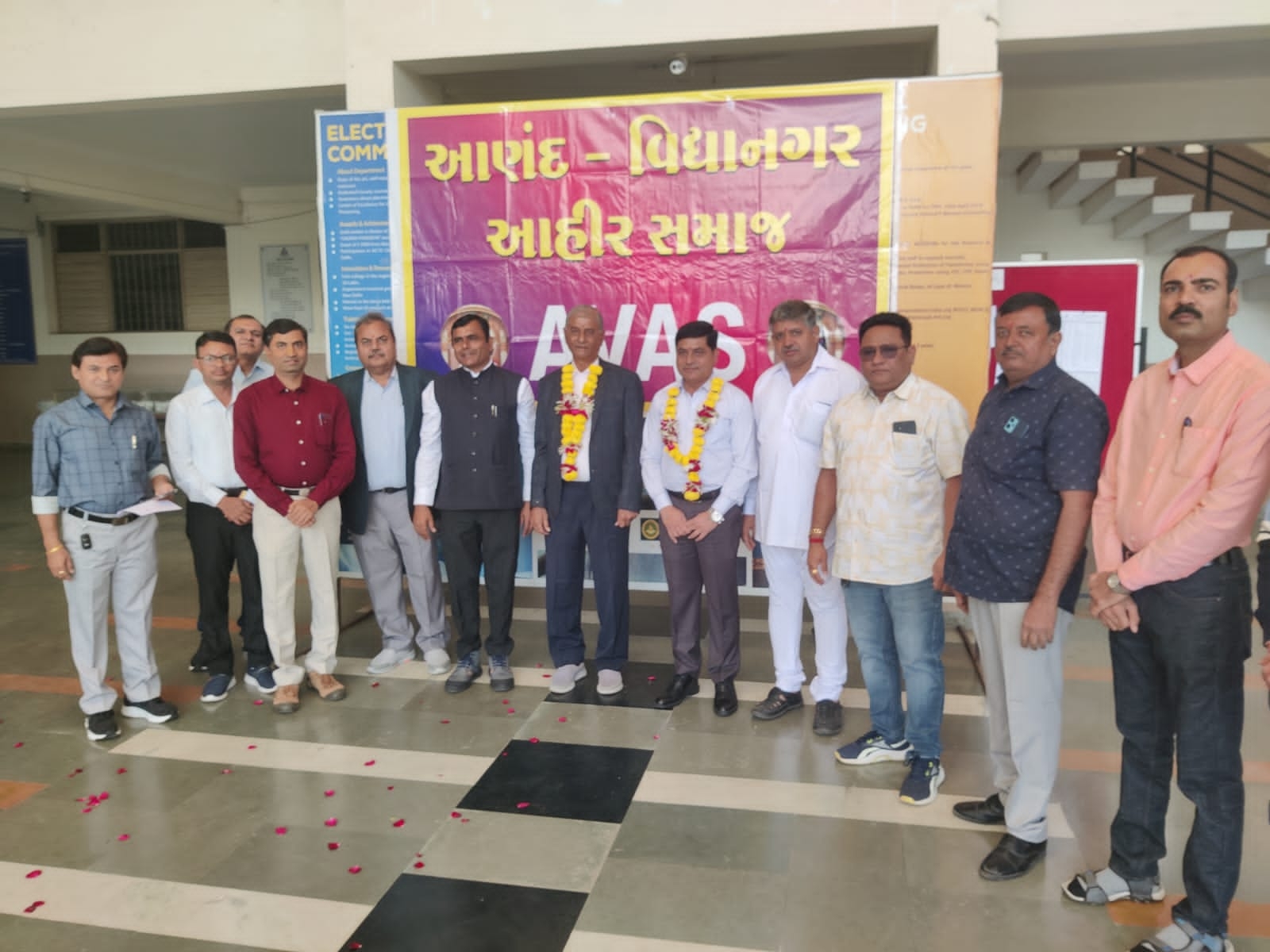 Organized by Anand-Vidyanagar Ahir Samaj of Anjar; Valamjibhai Honbal ...
