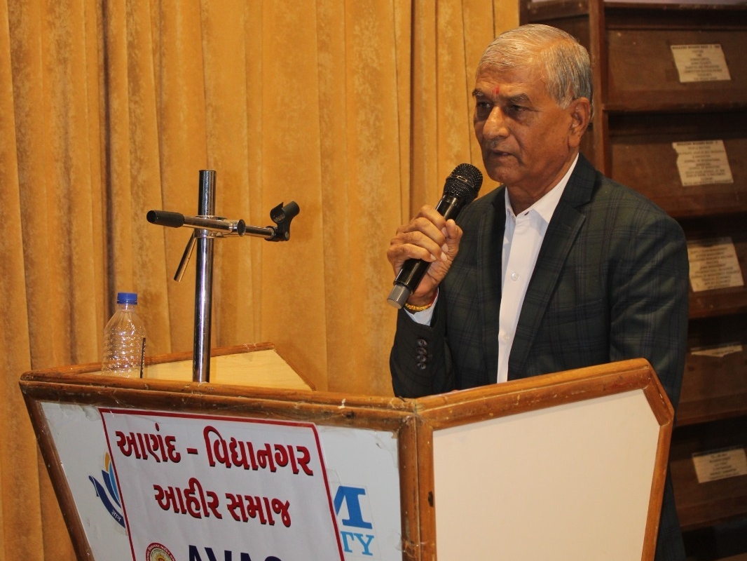 Organized by Anand-Vidyanagar Ahir Samaj of Anjar; Valamjibhai Honbal ...