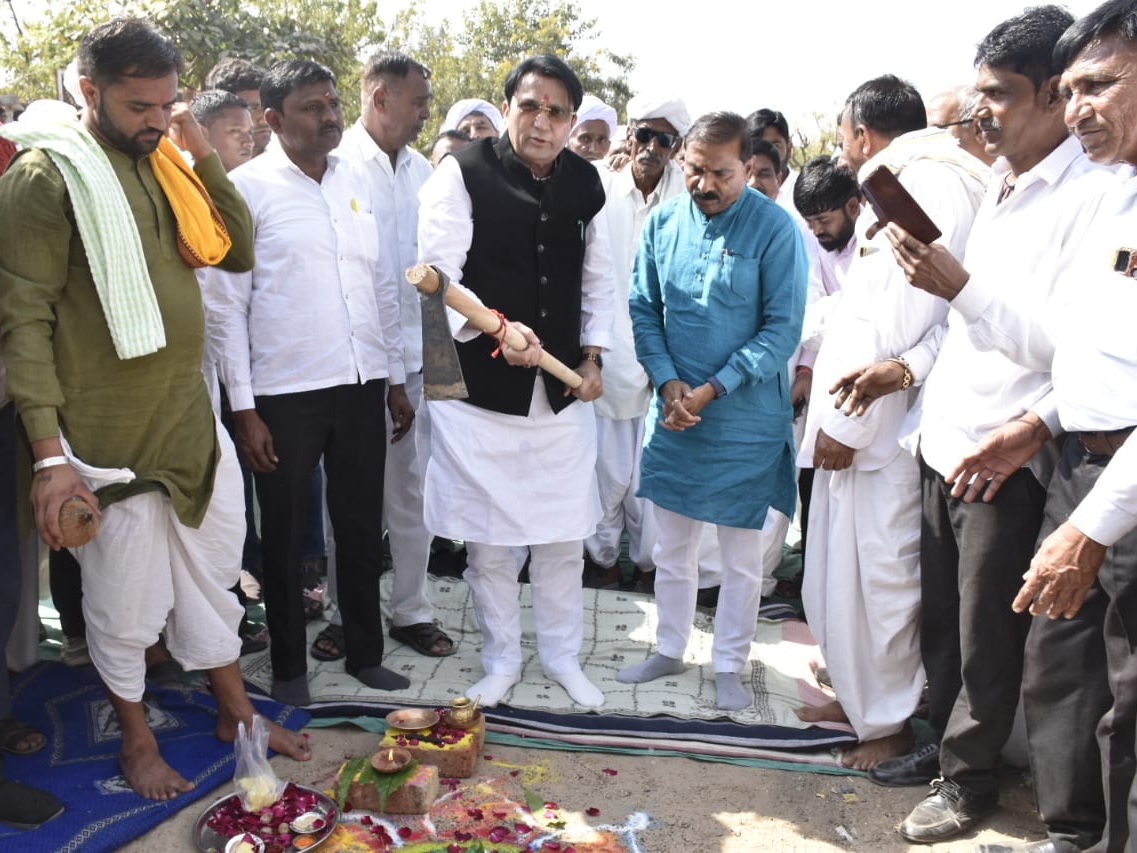 Minister Balwant Singh Rajput inaugurated the road from Nana Naita to ...