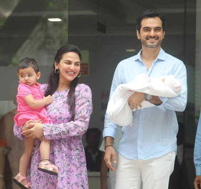Actress Esha Deol to divorce husband Bharat TakhtaniActress Esha Deol ...