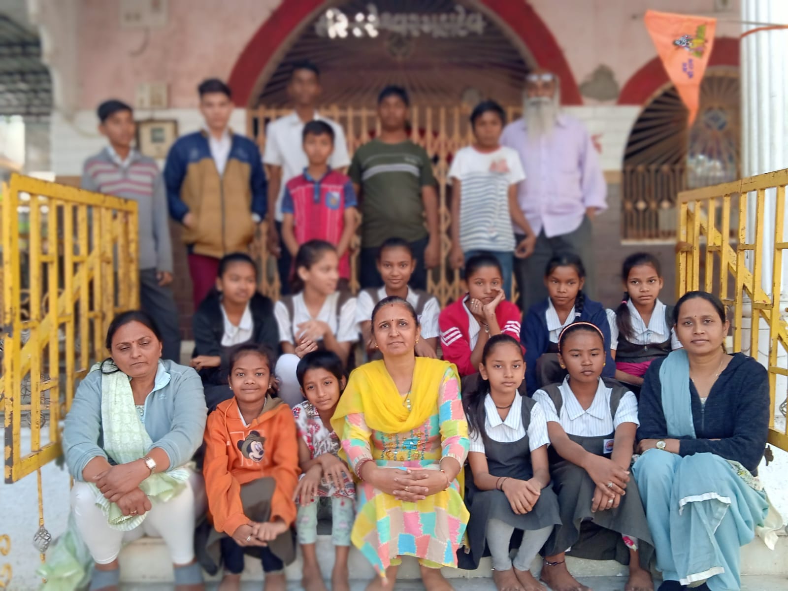 Dr. Vikram Sarabhai Pvt. School students visit Sayajiganj 12 Haripura ...