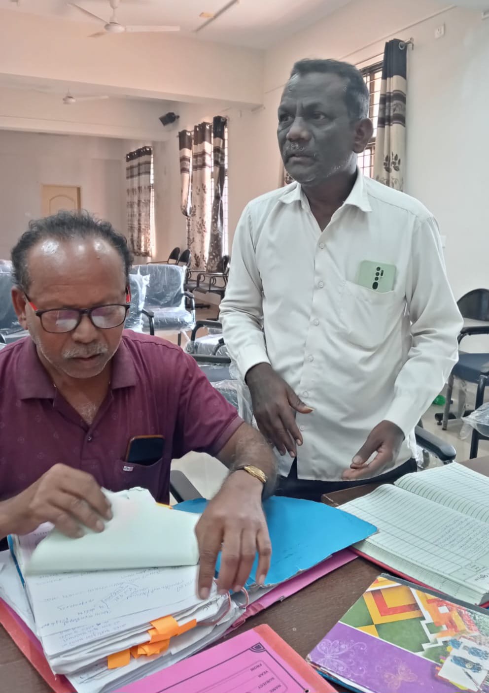 Absent for two months, Sadhli's Talati Taluka Pt. Appeared in the ...