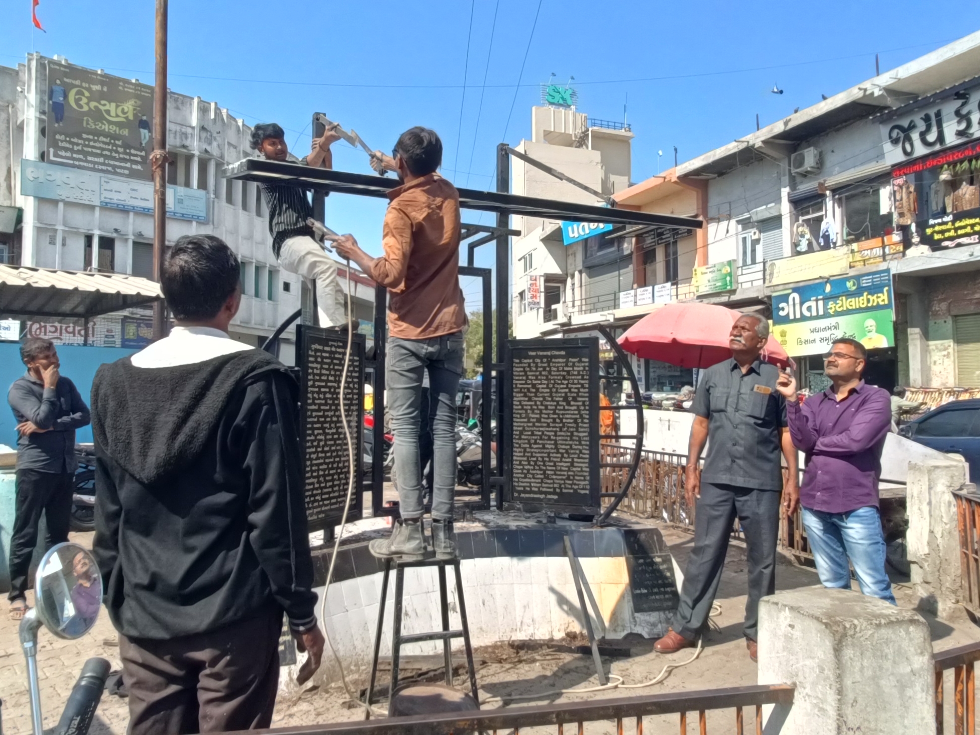 A new mural of 'Vanraj Chavda' installed at the gate of Patan's Bagwada ...