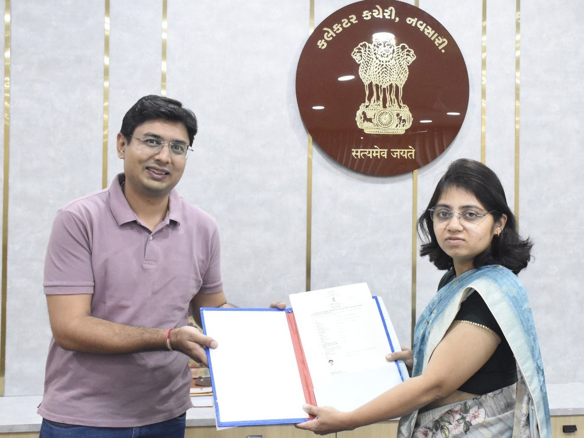 Nishid Lokhandwala of Bilimora, who was born abroad and resides in ...