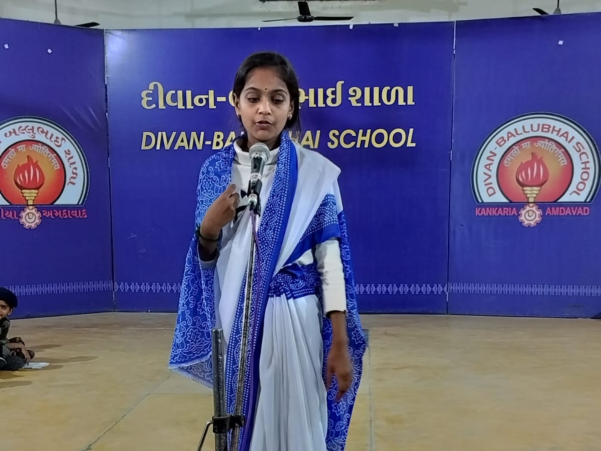 Students of Dewan Ballubhai Primary School appeared dressed as the ...