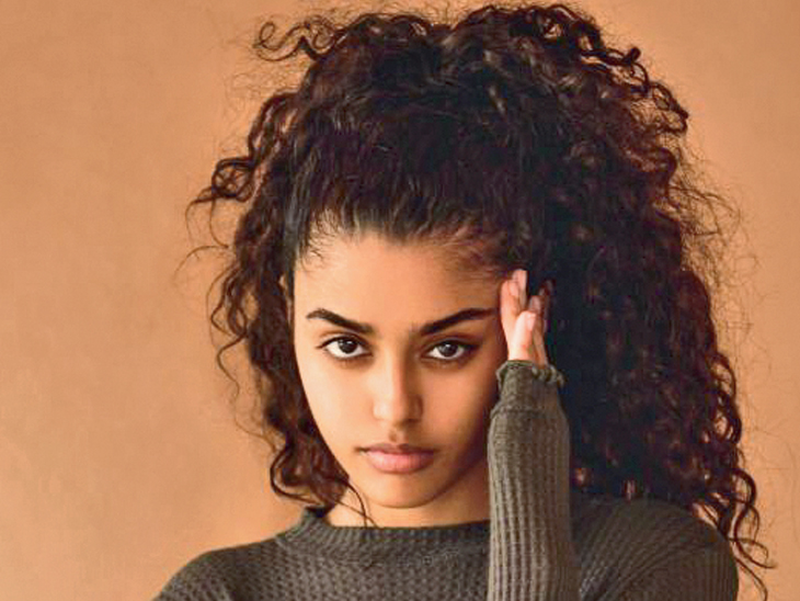 Divya Bhaskar Madhurima Magazine | Women and Girls In India, Trends ...