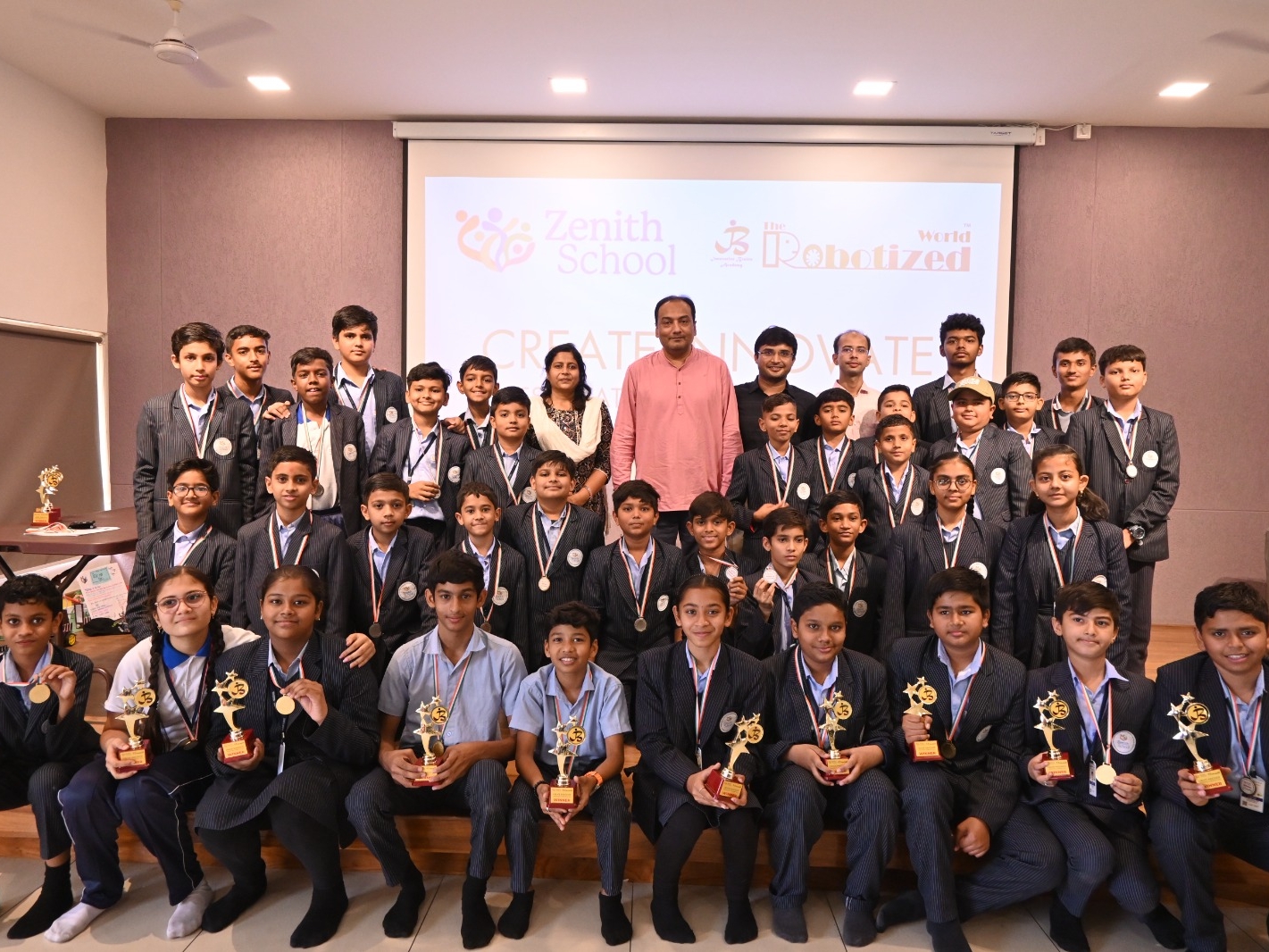 Organization of creative innovation presentation competition in Zenith ...