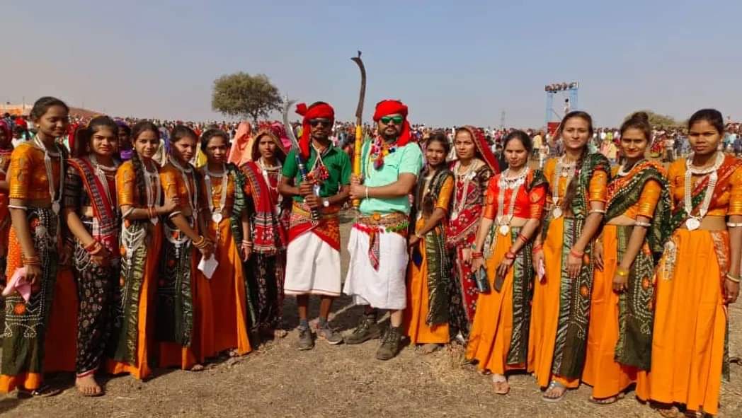 Traditional dress and silver ornaments are the tribal identity ...