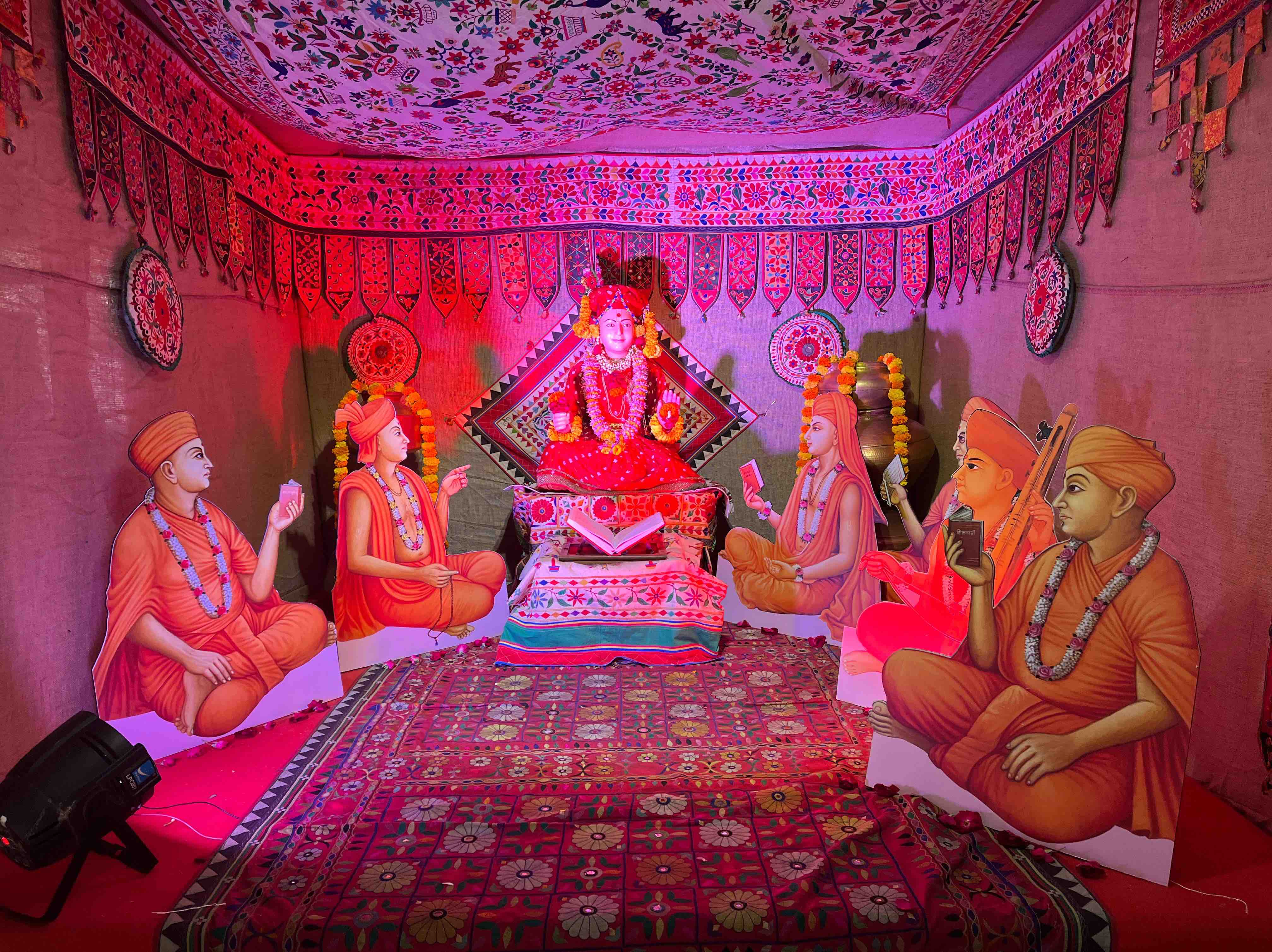 Bicentenary of 'Vandu Sahajanandana Pado' celebrated by Kumkum Temple ...