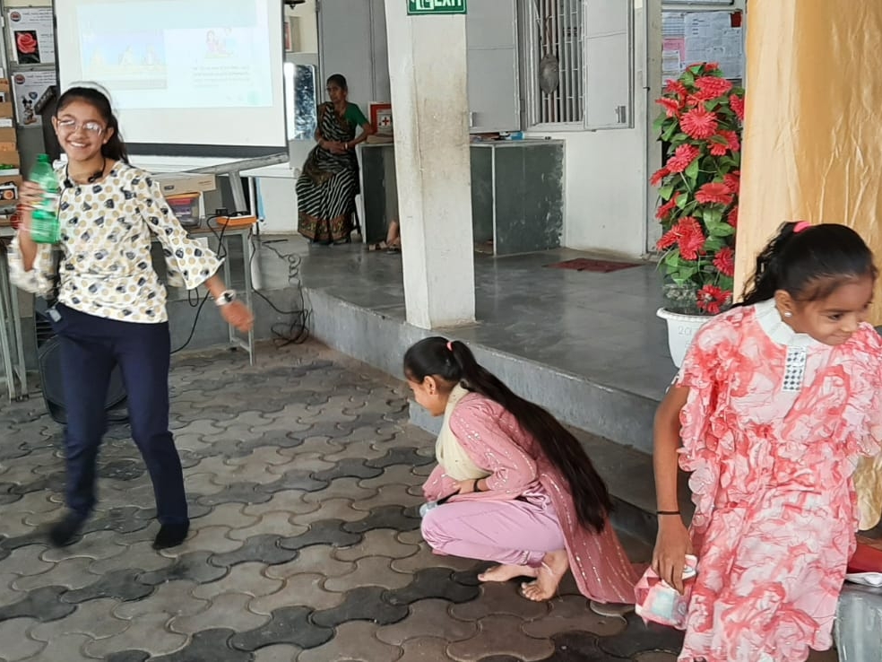 Swami Dayanand Saraswati Primary School Ujas Bhani program was held ...
