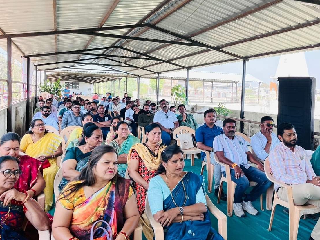 The pond in the center of Halol will be beautified at a cost of Rs 4.9 ...