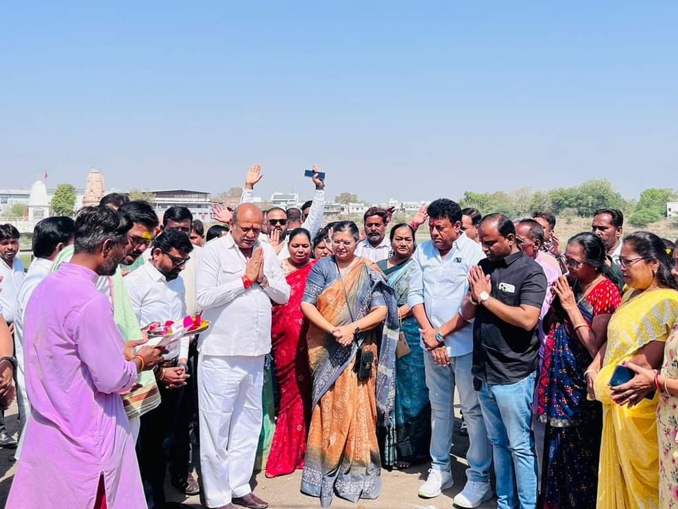 The pond in the center of Halol will be beautified at a cost of Rs 4.9 ...