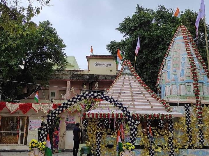 Organized various religious programs along with the 76th Patotsav ...