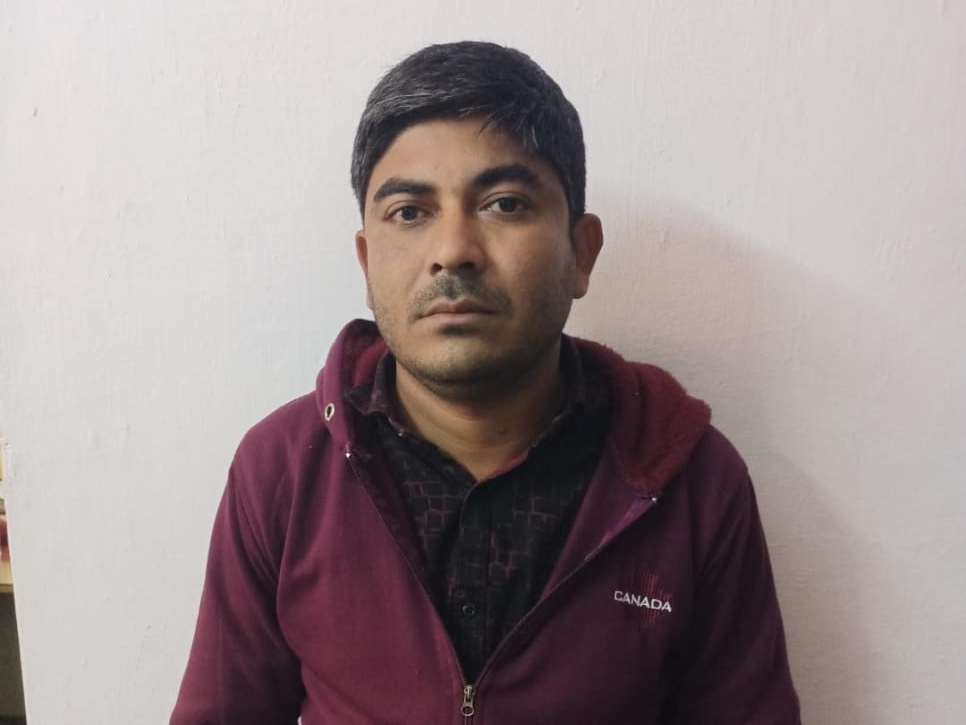 Prohi with criminal history in Anand. The bootlegger was detained under ...