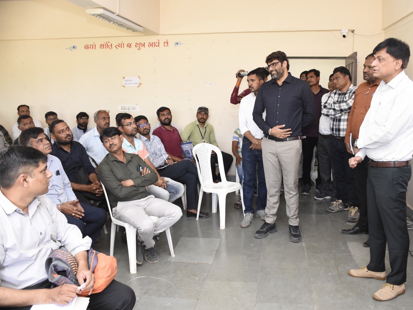 49 Sakhi Polling Stations, 7 Model Polling Stations, 7 PWD Managed ...