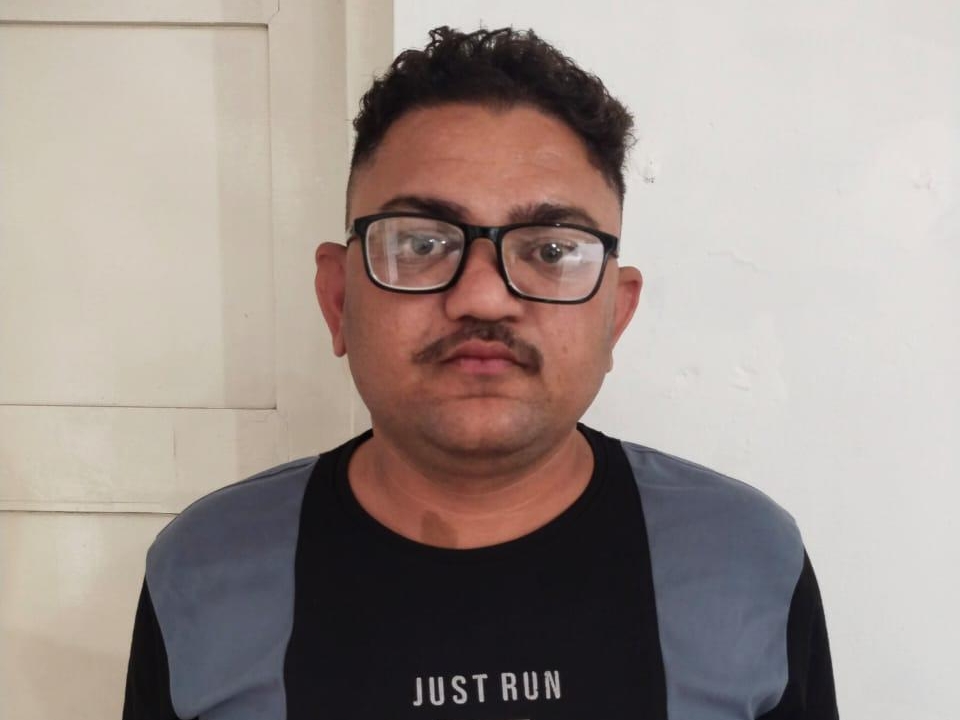 The accused was sent to Bhuj Jail under Pasa | પાસા હેઠળ આરોપીને ભુજ ...