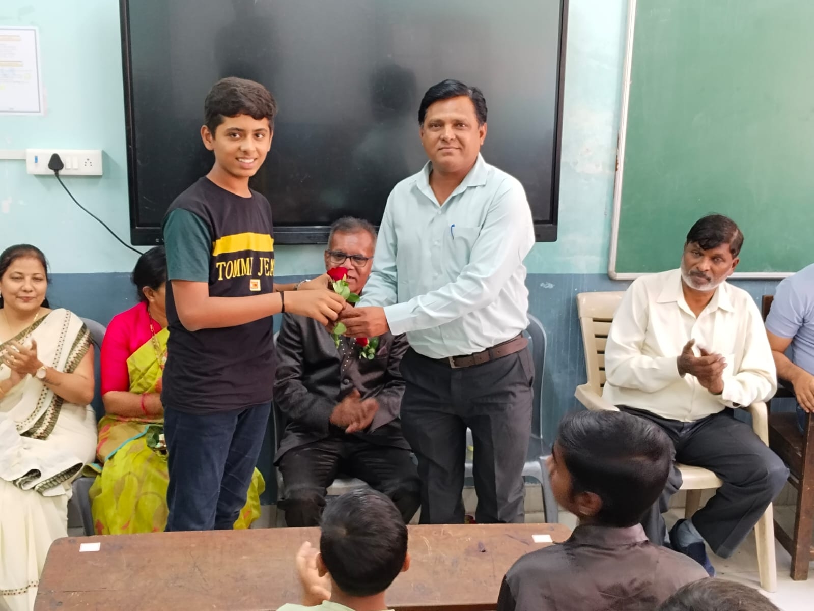 Farewell ceremony of class 8 was held in Shree Shyamji Krishna Verma ...