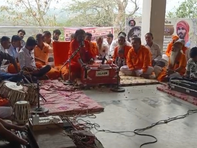 A large number of devotees thronged to have a darshan of Ramdevji at ...