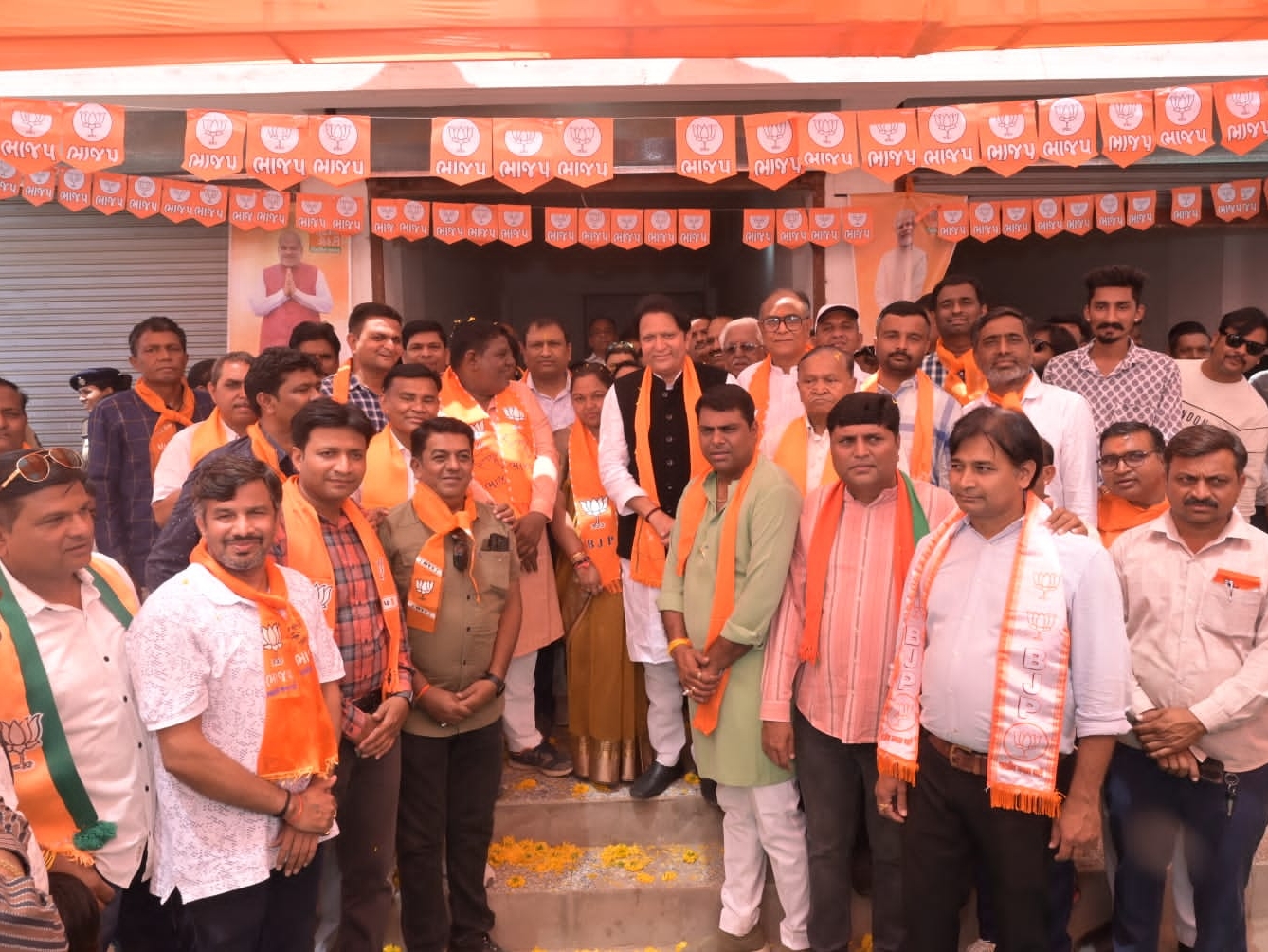 Industries Minister opens Lok Sabha campaign office in Prantij and ...