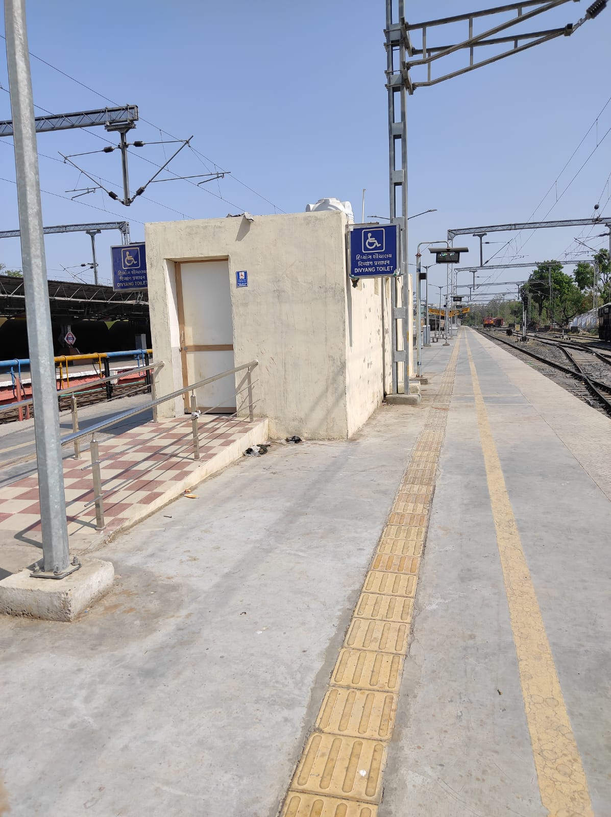 Lack of facilities including sheds, fans, lights, water, toilets on ...