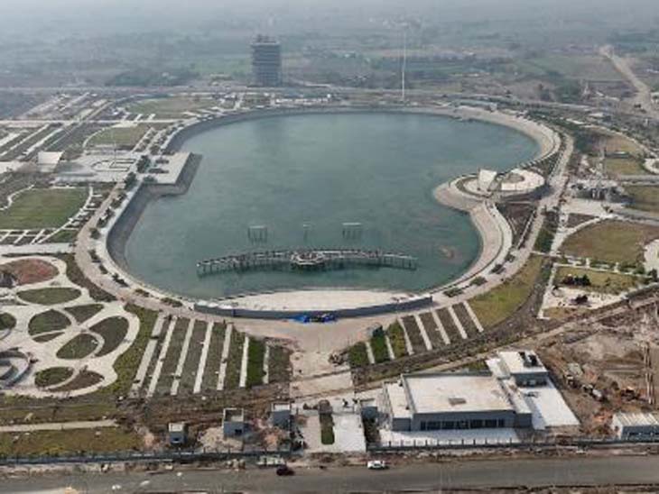 New Race Course and Atal Sarovar constructed by Rajkot Municipal ...