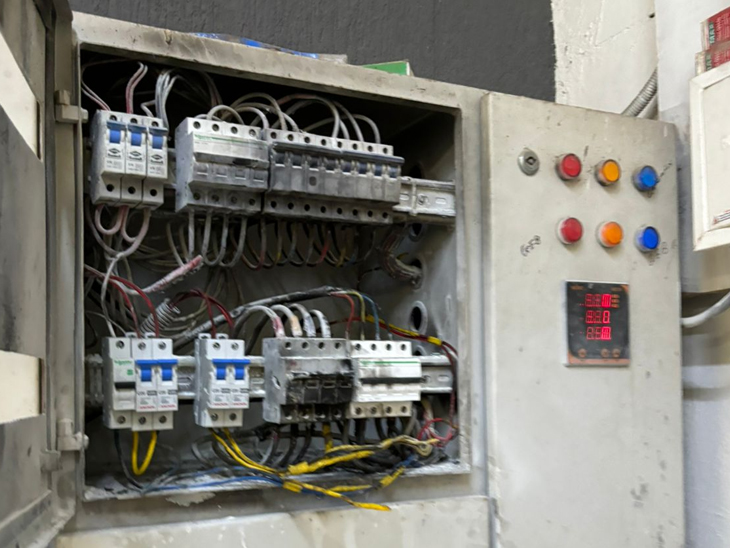 Fire at MCB at Aswarwad Children's Hospital, 9 children evacuated ...