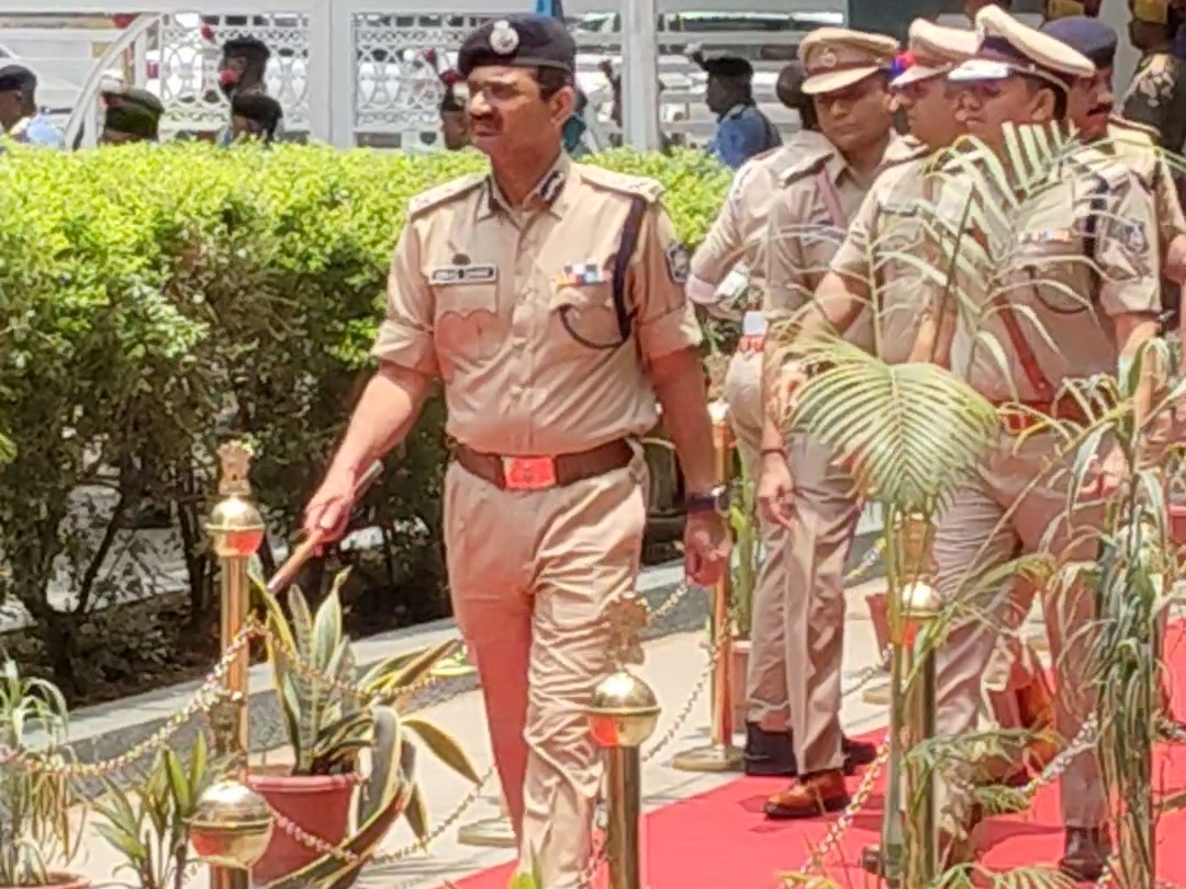 State Police Chief visits Panchmahal | રાજ્ય પોલીસ વડા પંચમહાલની ...