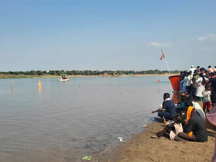 Two Friends Drown in Narmada River at Nareshwar Pilgrimage Site ...